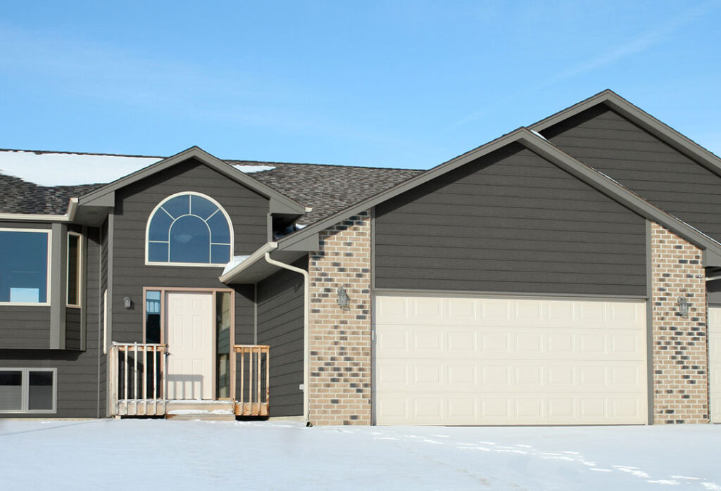 Iniwood Cladding - Oakio Plastic Wood Building Materials Company